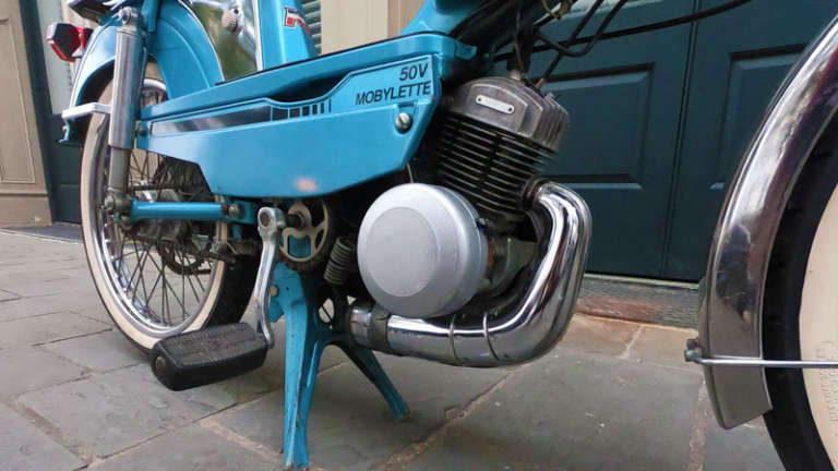 VINTAGE MOPED OF THE DAY | Motobecane Mobylette 50V
